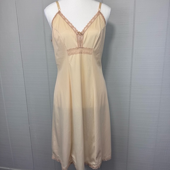 Sears | Intimates & Sleepwear | Vintage Sears The Doesnt Slip Nightgown ...